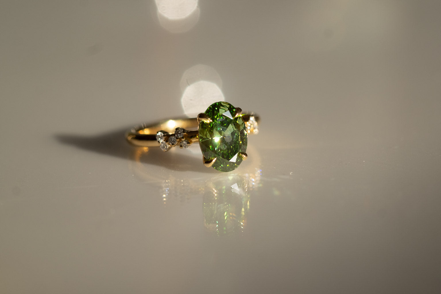 Green Diamond Engagement Rings: A Rare, Romantic Alternative to the Cl ...